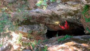 Descubre qué es una sima y su importancia en la karstología